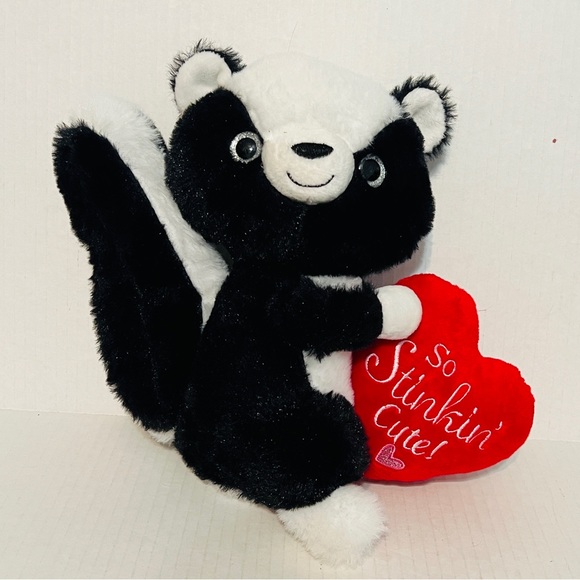 MTY International Co LLC | Toys | Skunk Plush With Red Heart Plush ...
